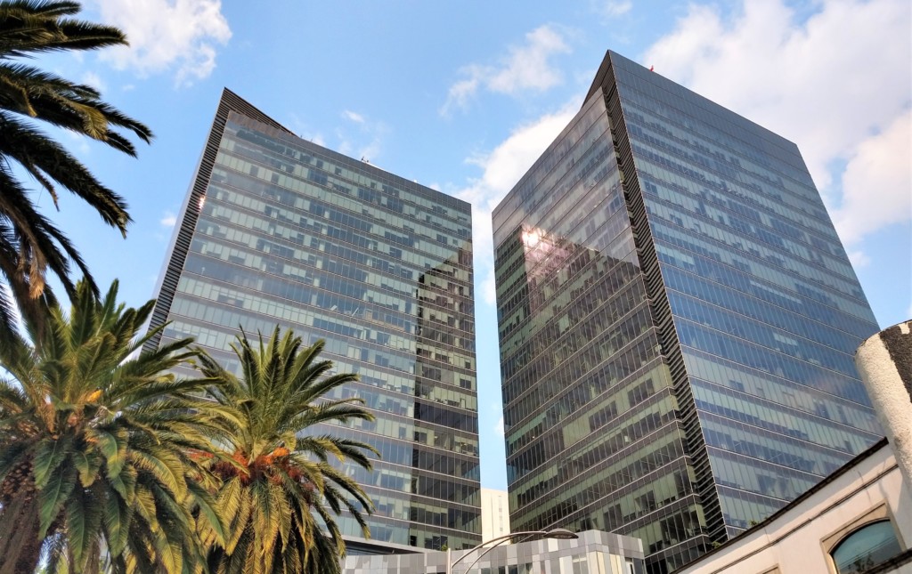 Capital Reforma – Phillip Johnson