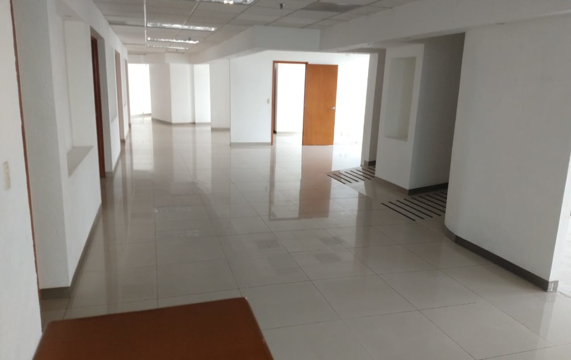 Torre Jade – Perisur – Phillip Johnson