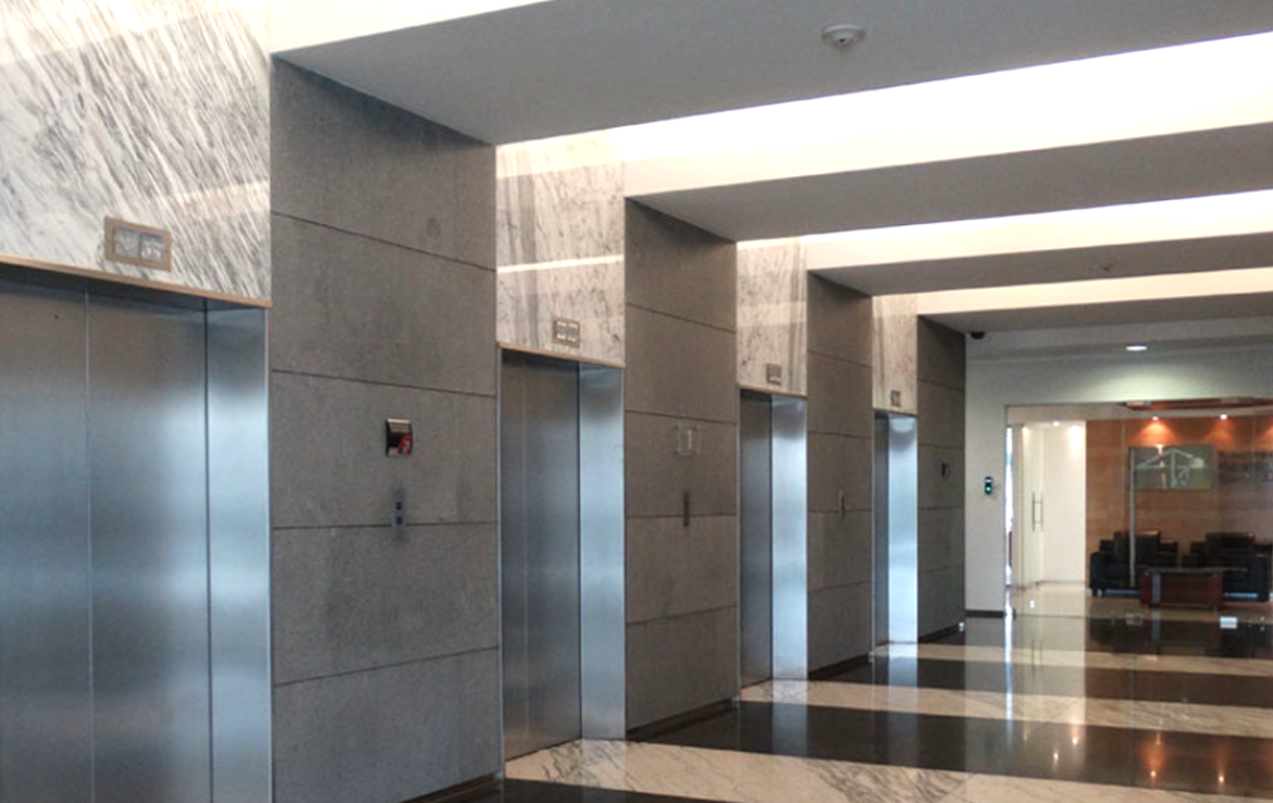 Torre Polanco – Phillip Johnson