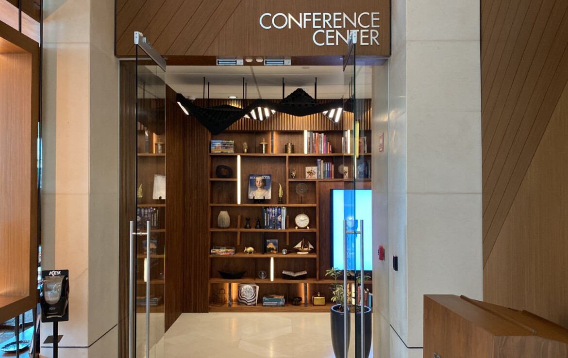 Neuchatel Cuadrante Polanco – Phillip Johnson